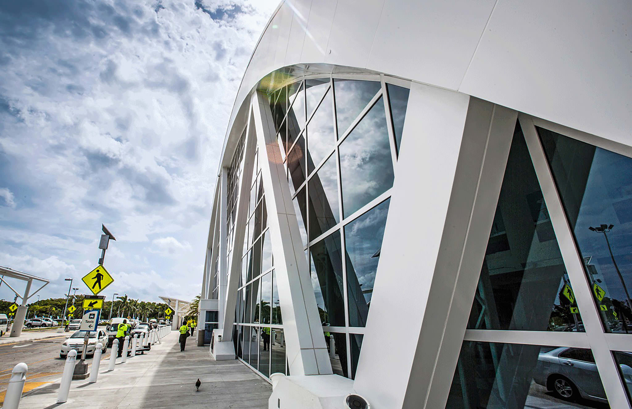 Owen Roberts International Airport - Cayman Islands » Benson Steel